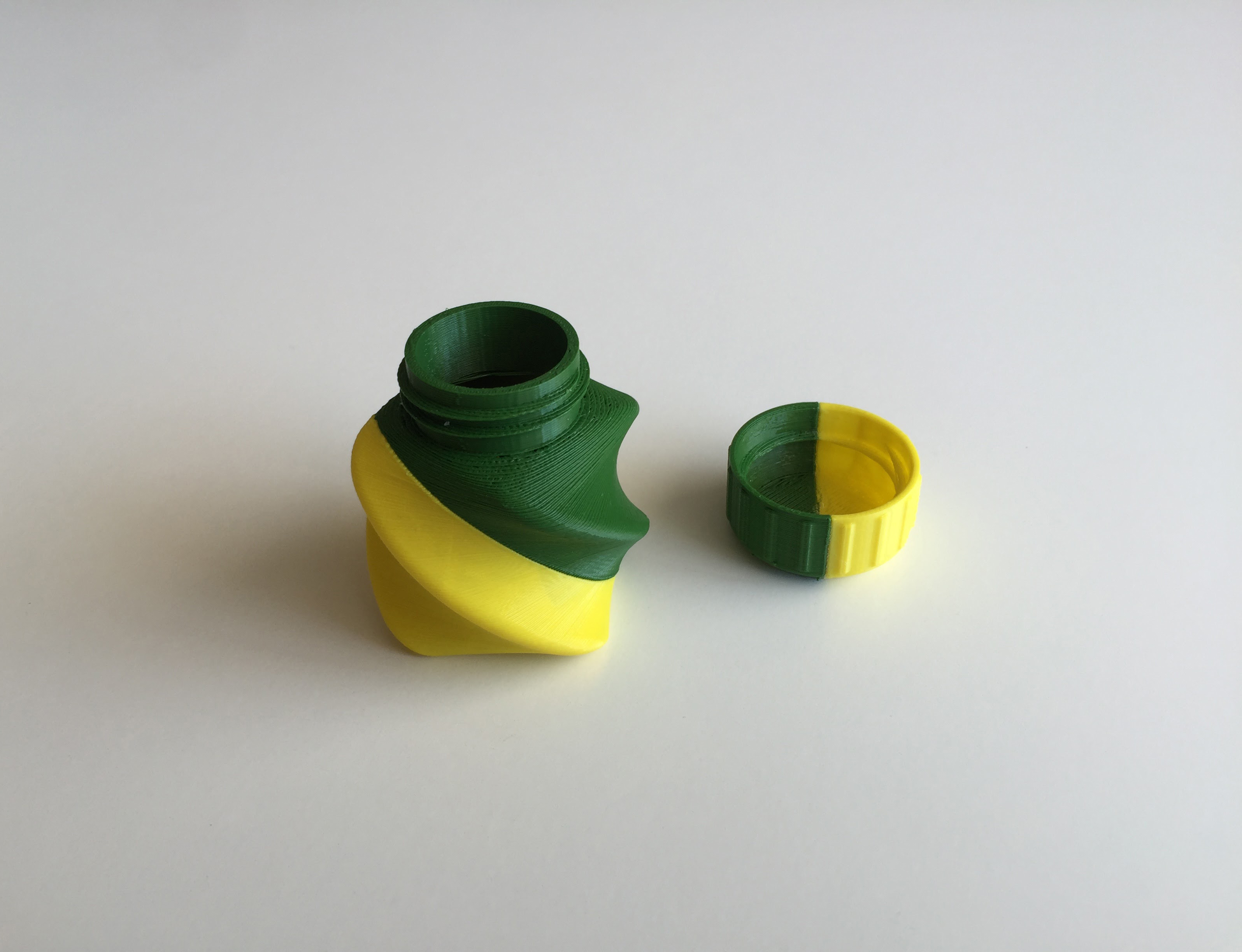 Twisted bottle & screw cup (dual extrusion / 2 color) 3d model for 3d ...
