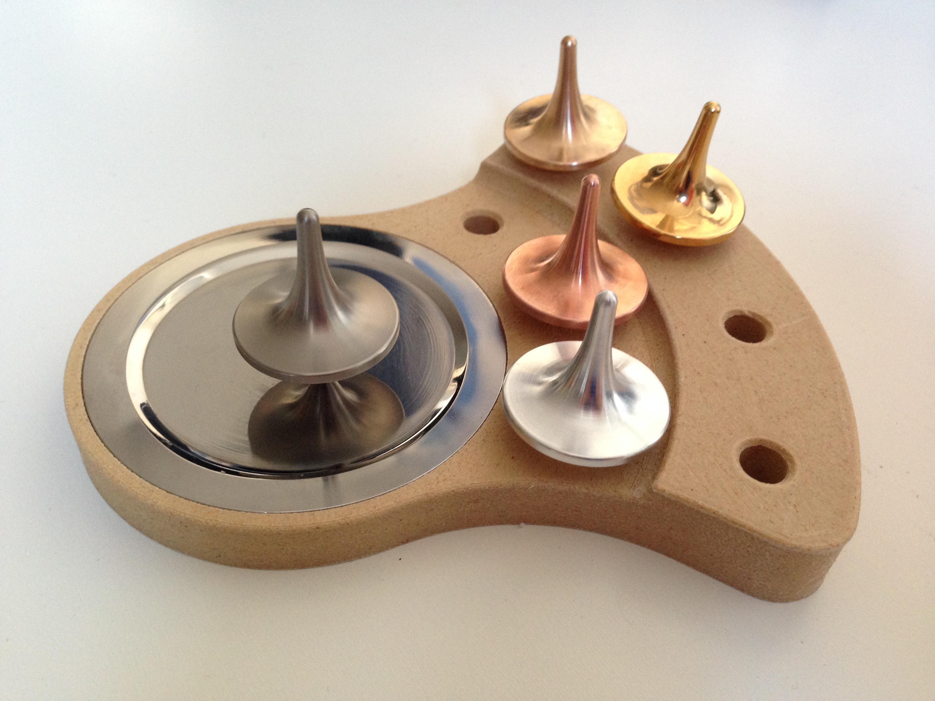 Stand de foreverspin Modèle 3D pour les imprimantes 3D gratuit